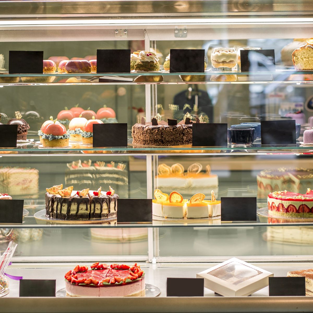 Top 10 Cakes in London vs the UK