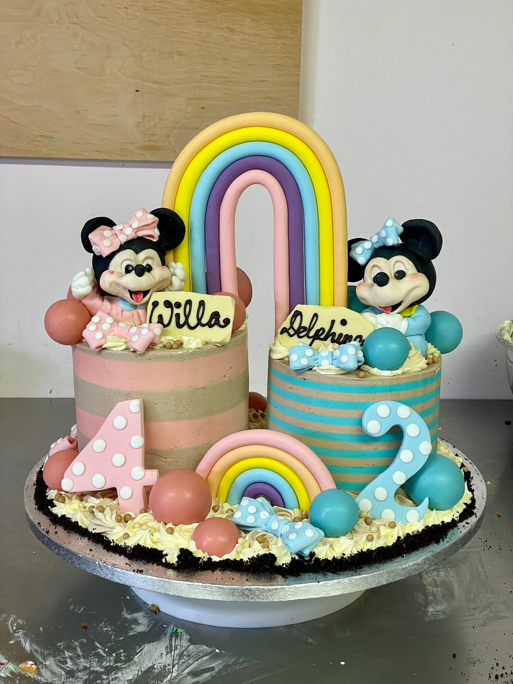 Bespoke Cakes London & Surrey | Timeless Craftsmanship & Elegance