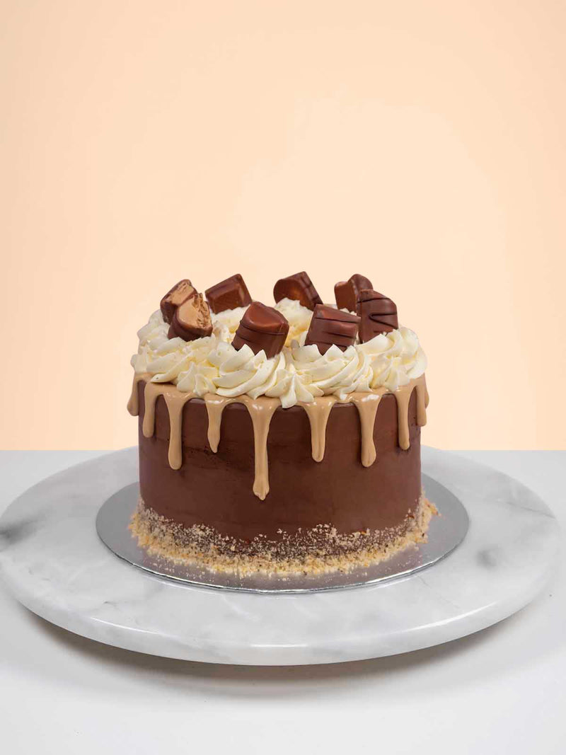 Kinder Bueno Cake | Free Delivery | London & Surrey