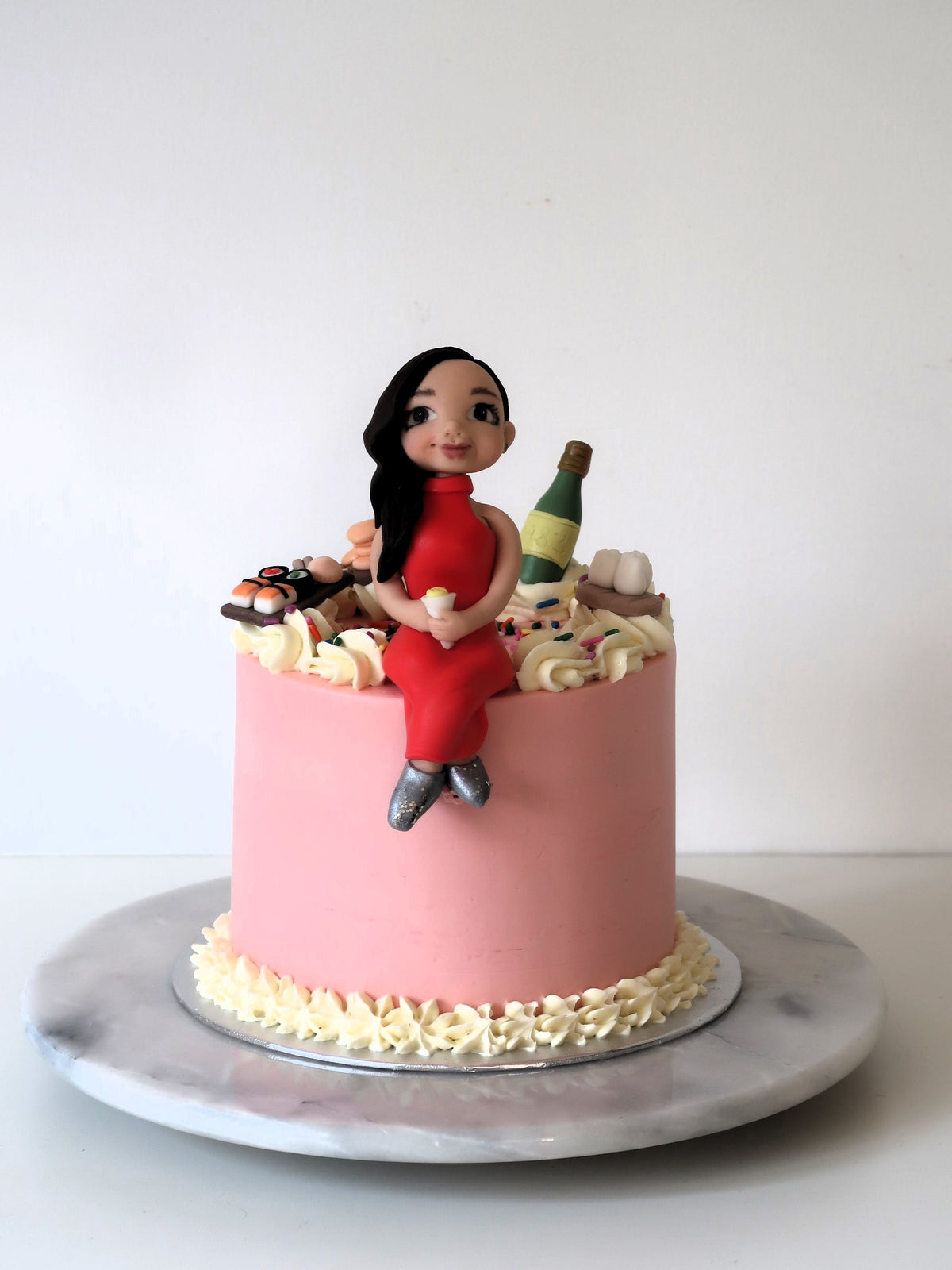 Exquisite Luxury 18th Birthday Cakes | Free Delivery | London & Surrey