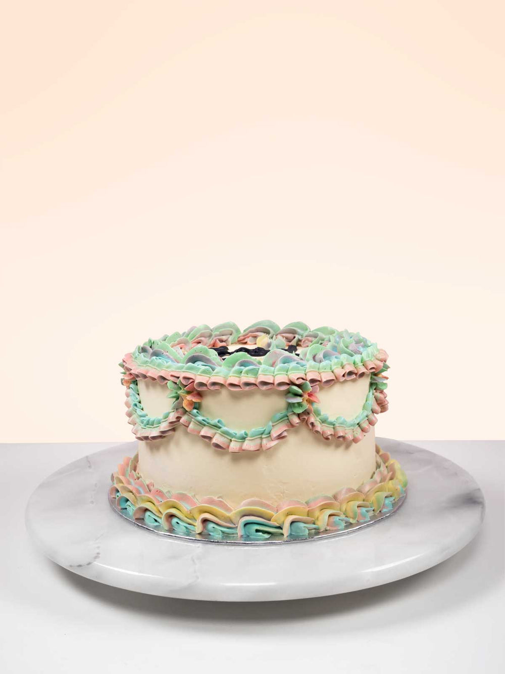 Luxury Vintage/Retro Cakes | Free Delivery | London & Surrey