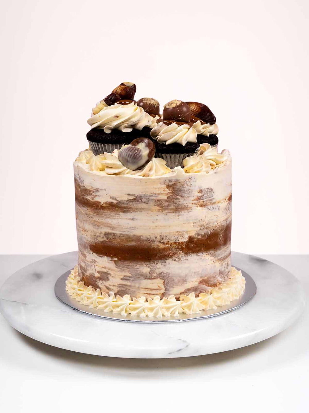 Exquisite Luxury 18th Birthday Cakes | Free Delivery | London & Surrey