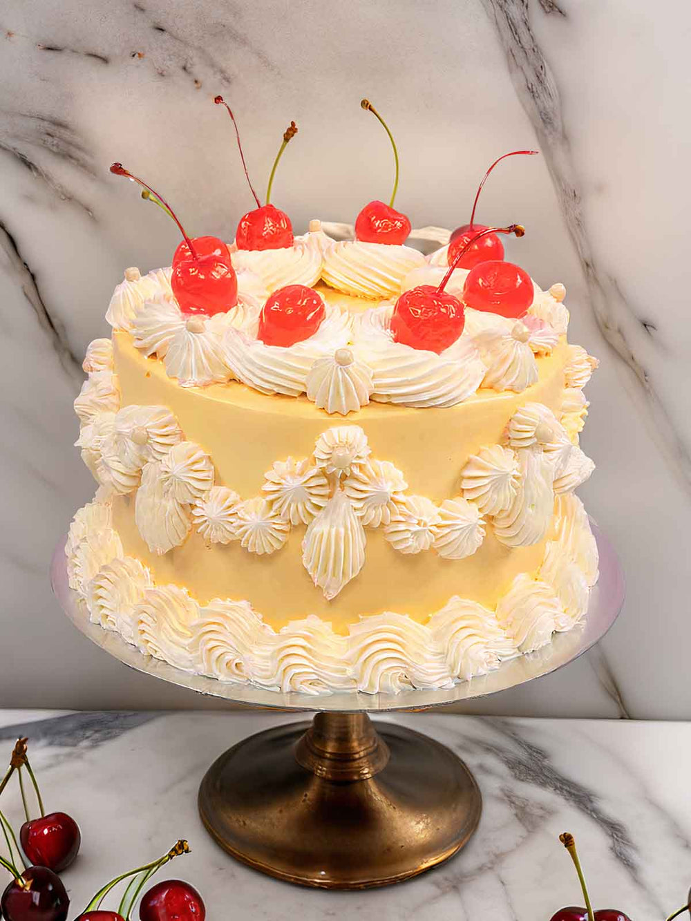 Luxury Vintage/Retro Cakes | Free Delivery | London & Surrey