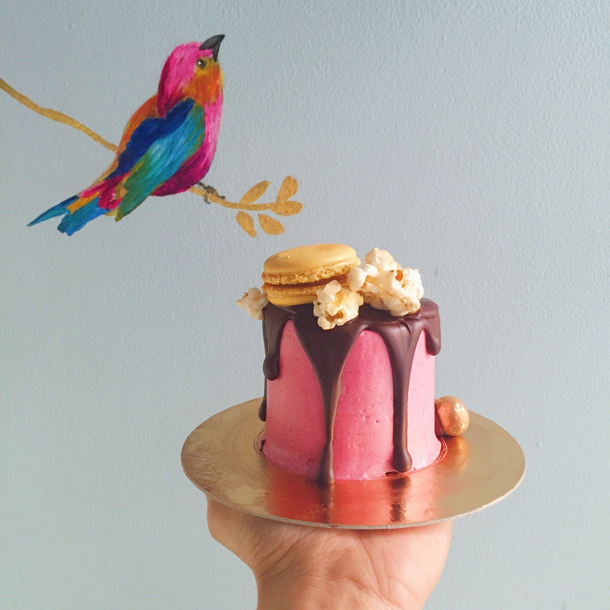 Personalised Mini Cakes | Free Delivery | London & Surrey